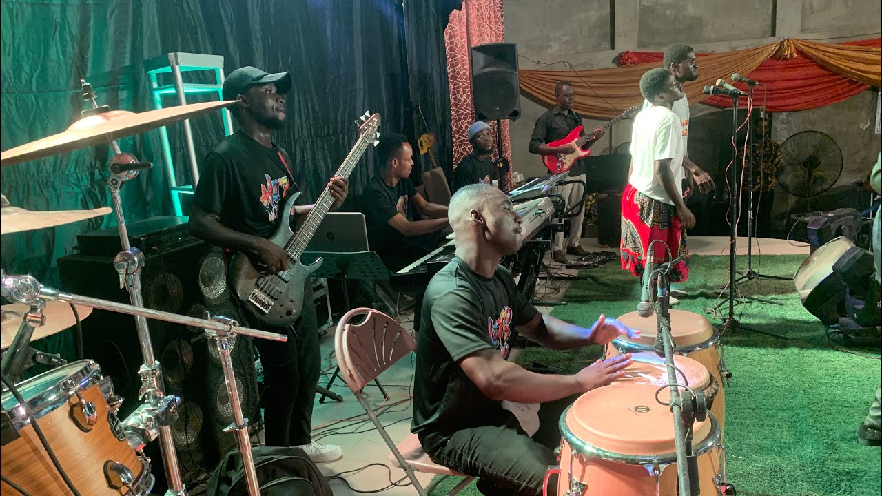 Koda’s songs arrangement was Amazing 🔥🔥heat performance from the band👍🔥 ...