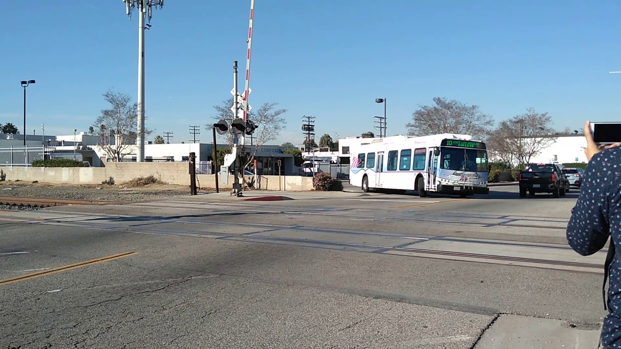 Montebello Bus Lines 2010 New Flyer GE40LFR #2917 - YouTube