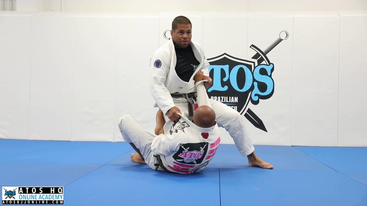 Powerful pressure knee cut pass - Andre Galvao - YouTube