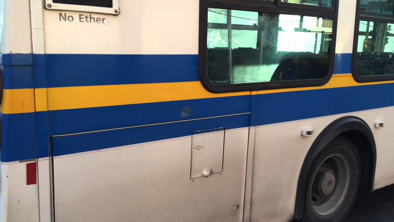 Richmond Translink 2001 New Flyer D40LF R7433 Engine Start - YouTube