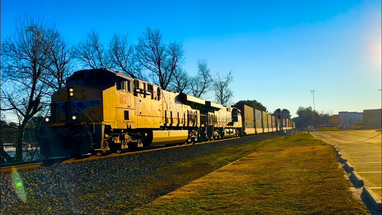 NS 242: UP 8217 NS 7692 Duluth GA - YouTube