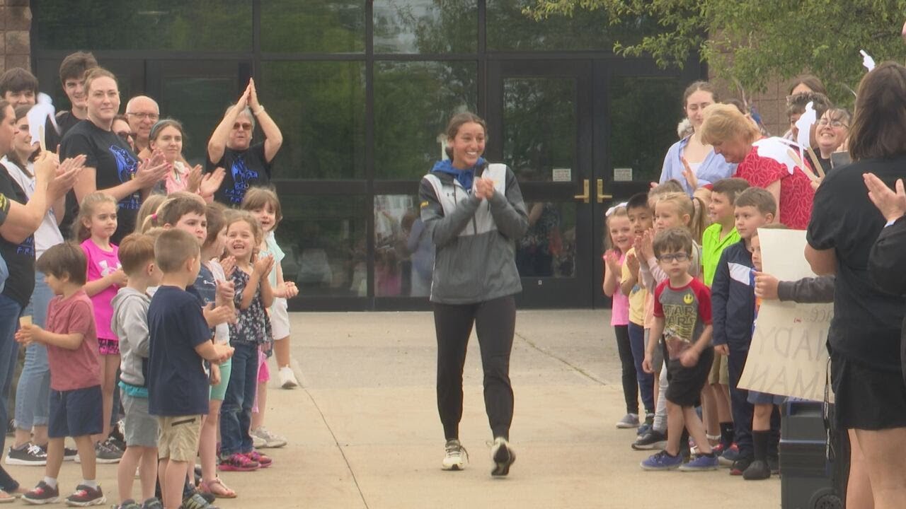 VIDEO: Sendoff at Belleville Henderson for runner Kennady Billman - YouTube