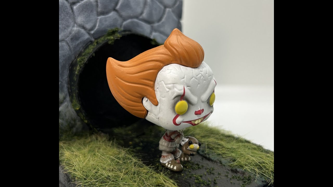 12 twisted days of Halloween - Pennywise (IT) Display for funko pop ...