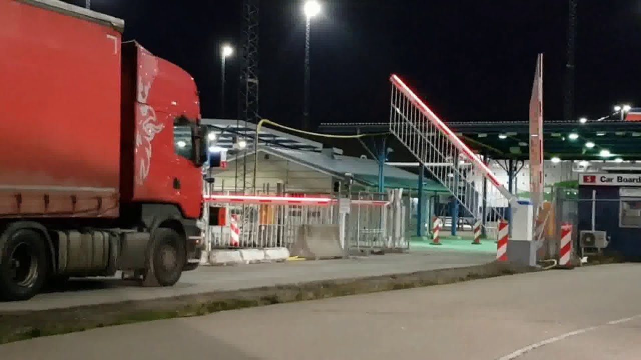 ELKA INDUSTRIAL S long arm barrier gate with skirt and LED lights - YouTube