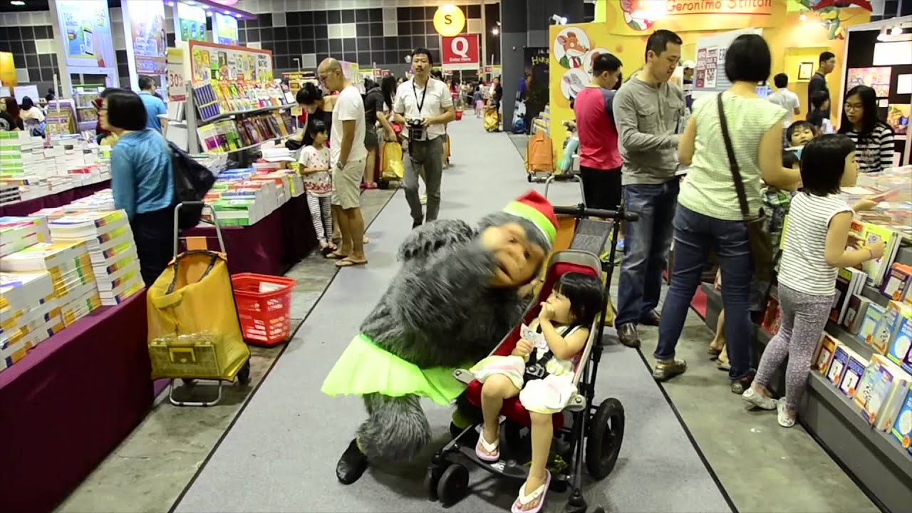 BookFest Special - ZooMoo Christmas Party - YouTube