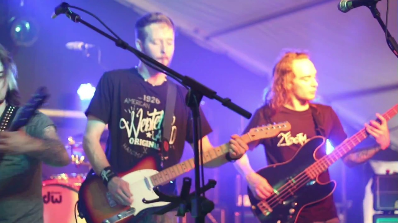 2 Foot Moose - Back in Black cover at Marnhull Fest 2017 - YouTube