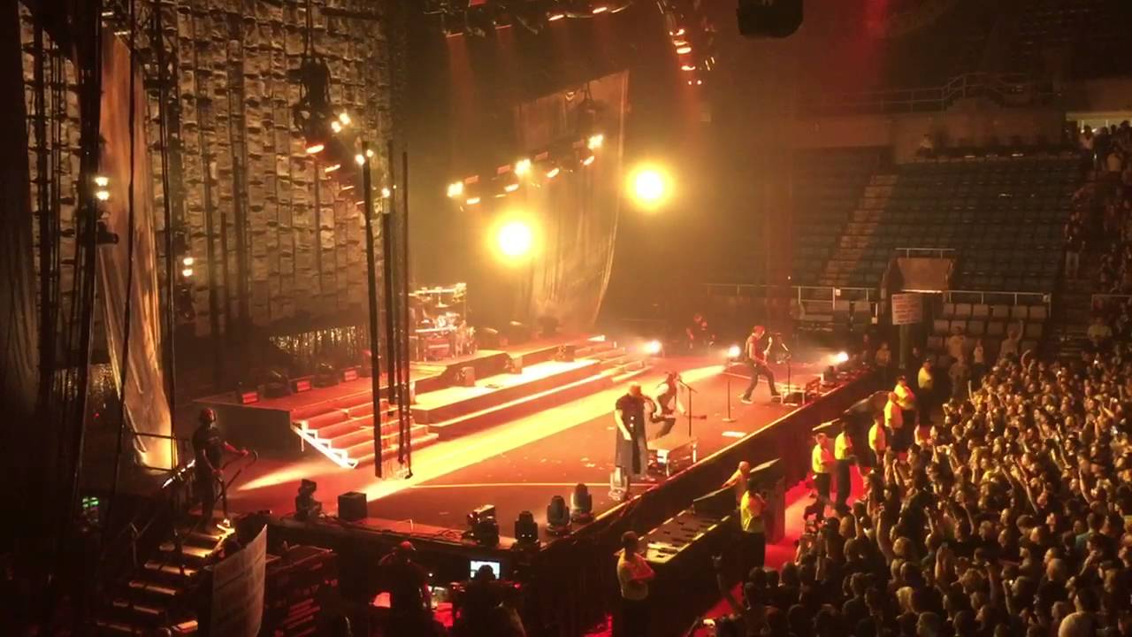 Disturbed "The Light" Live - YouTube