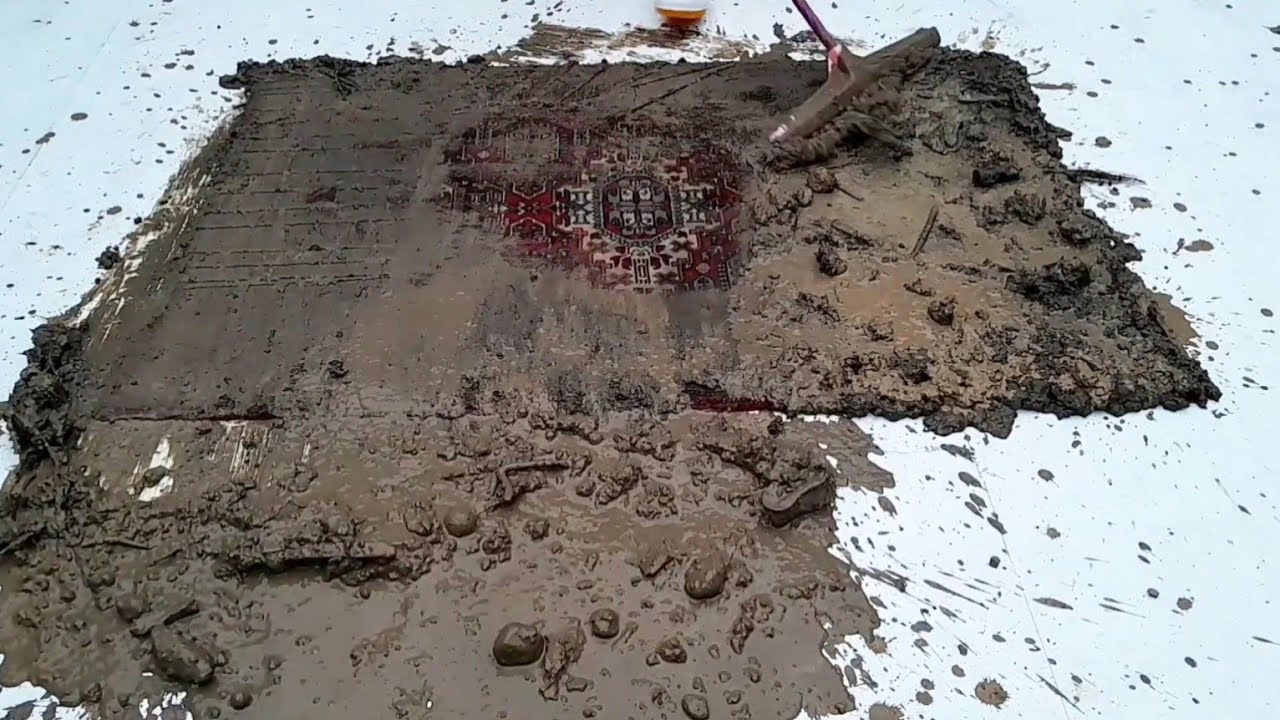 You will be surprised to see so many mud - Washing mud carpets of ...