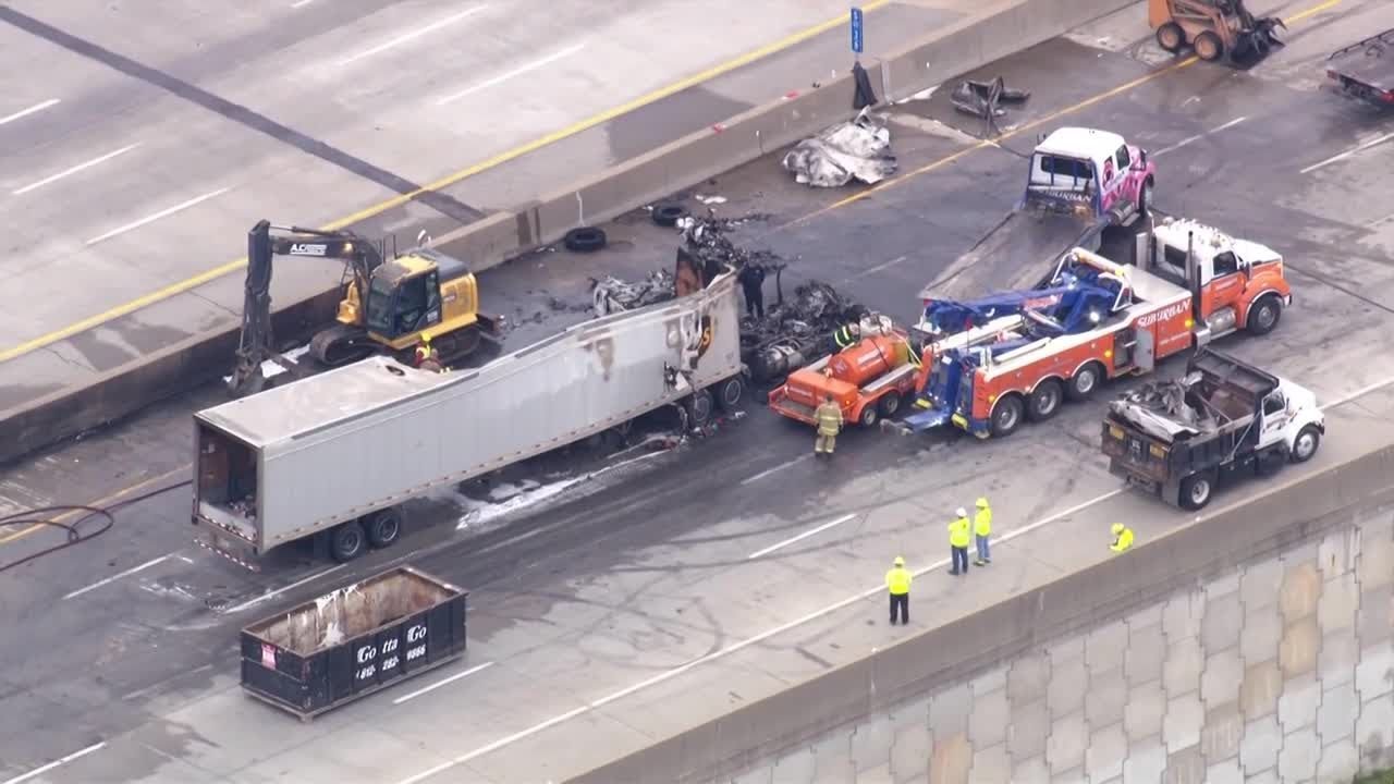 Scene of deadly semi-truck fire on I-65 in Clark County, IN - YouTube