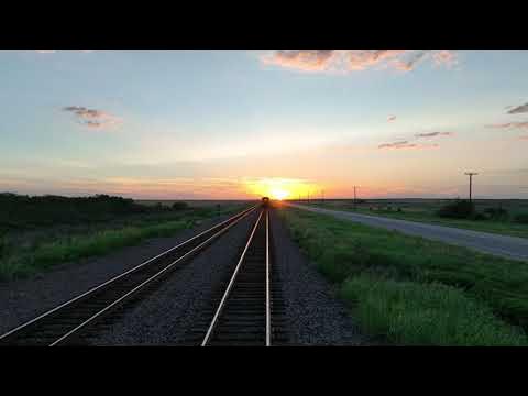 BNSF 8566 at Fowlkes - YouTube