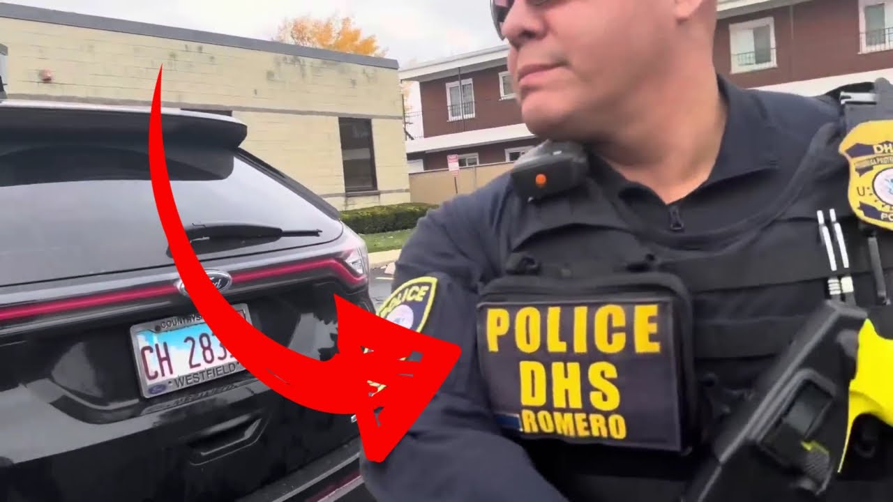 Federal Cop Arrives And The Situation Changes - YouTube
