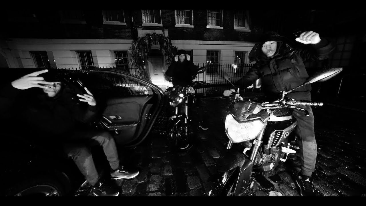 Kiarno - Out Of Fashion (Official Video) - YouTube