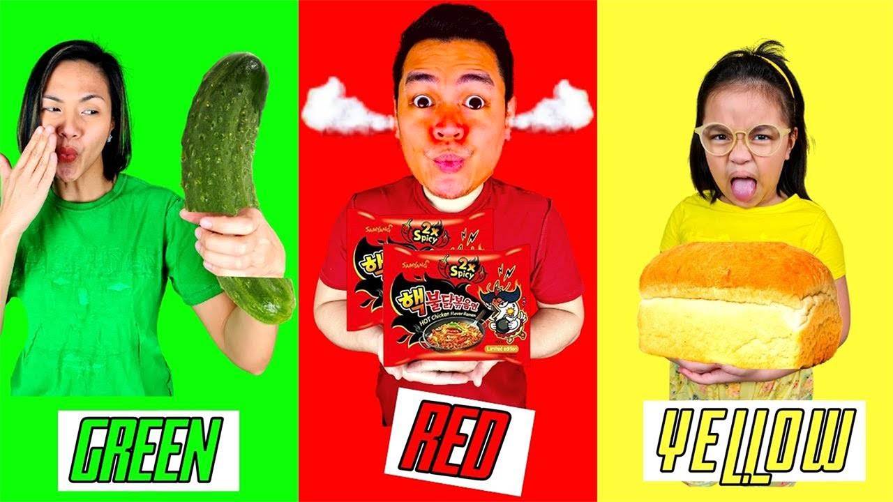 ONE COLOR ONLY CHALLENGE | EATING ONE COLOR OF FOOD CHALLENGE - YouTube