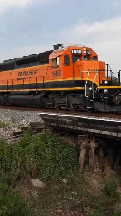 🔥🔥 Amazing Sounds from this BNSF Local!!! 👍👍 #shorts #bnsf #train #railfans #trainspotting - YouTube