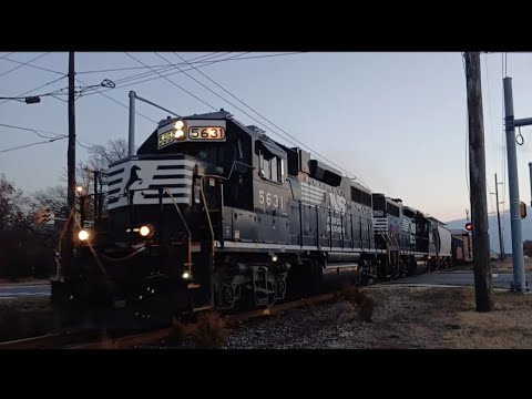 A Cold Evening Railfanning CSAO WPMI-61 Northbound With NS 5631/5625 - YouTube