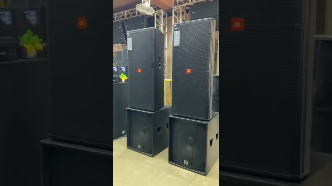JBL SRX -725 & Martin s-18 testing - YouTube