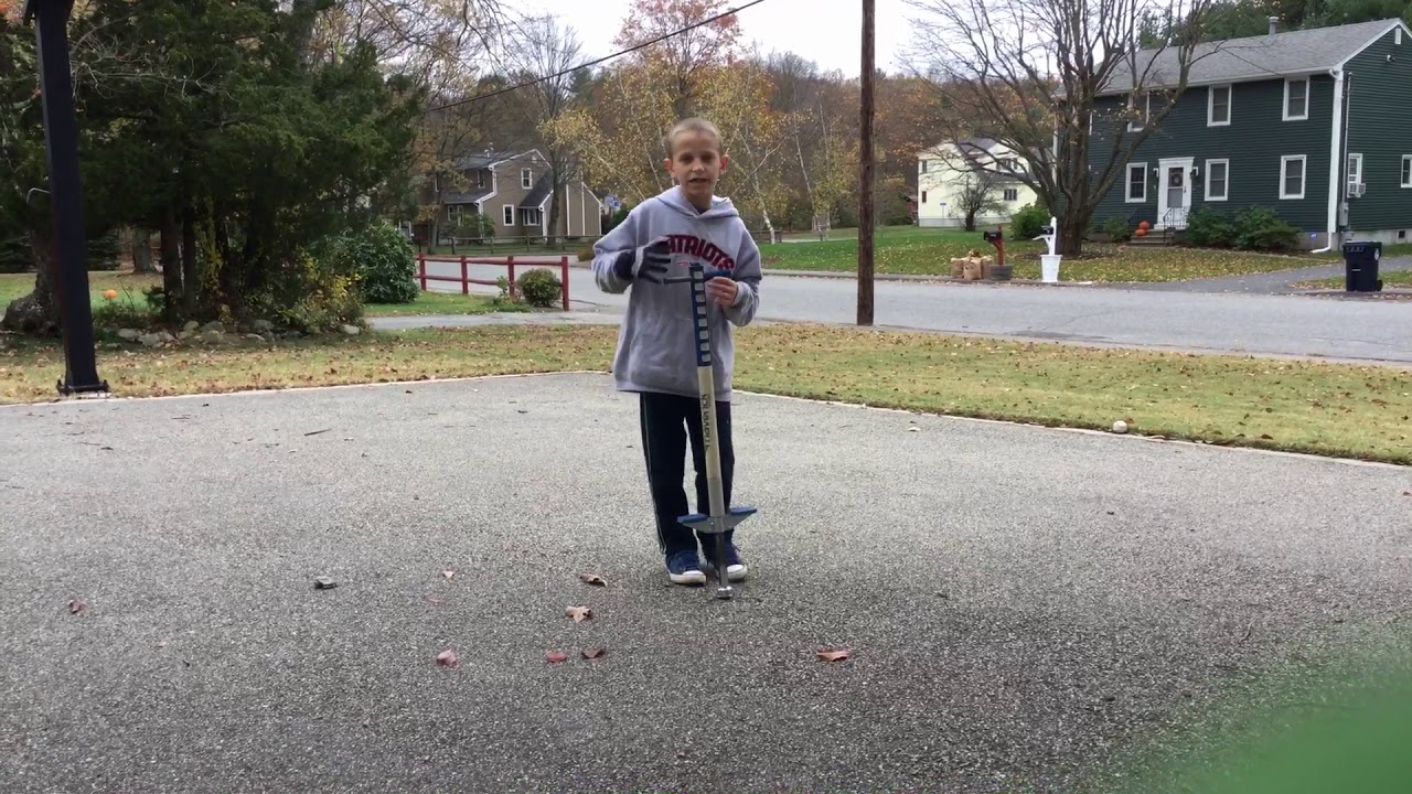 The pogo stick challenge 😯 - YouTube