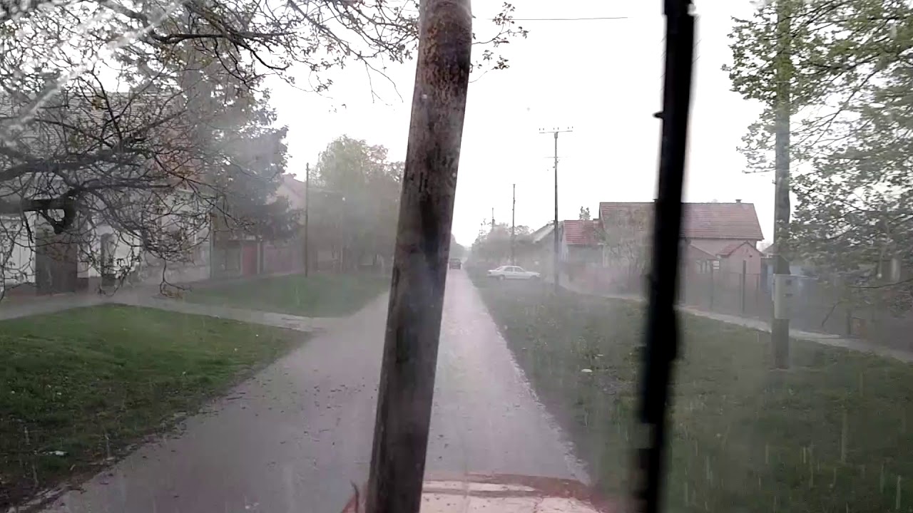 Case IH i kisica jucerasnja - YouTube