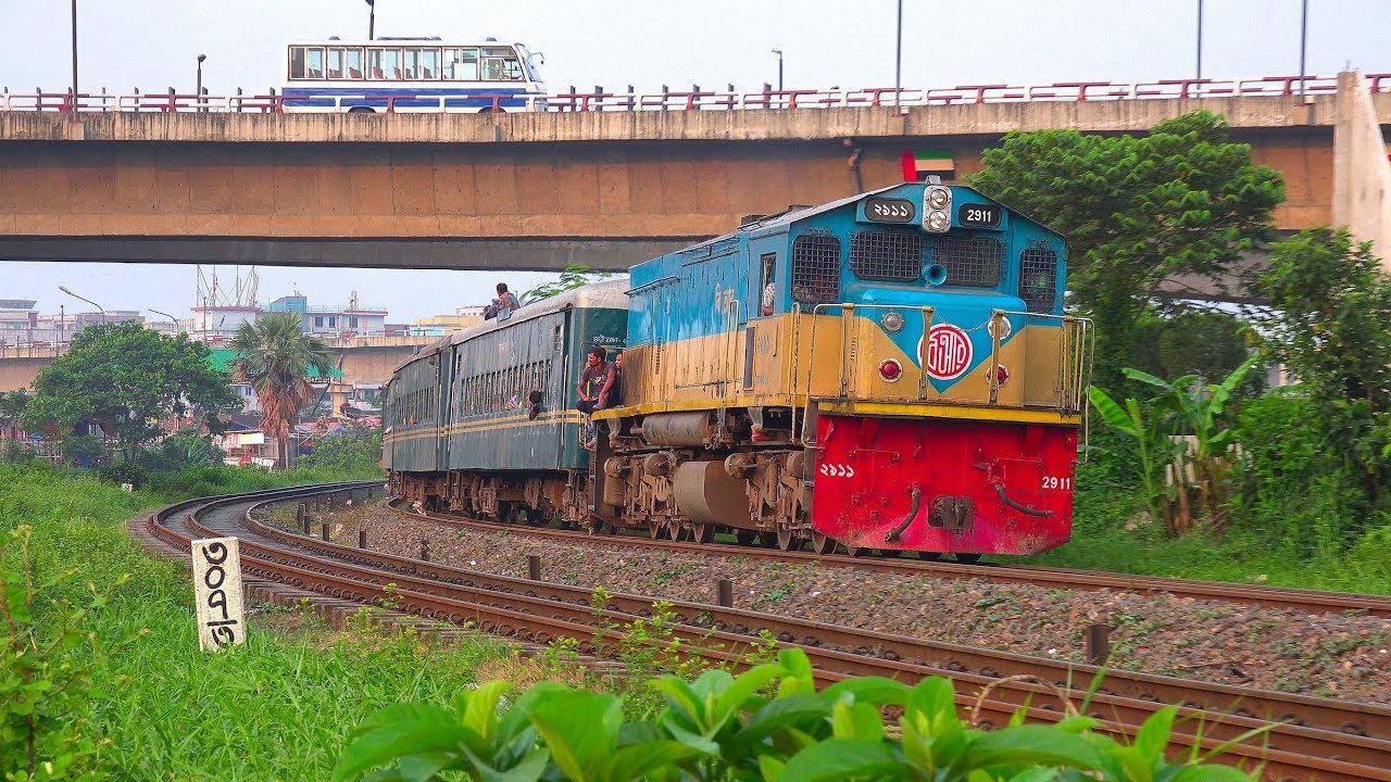 Speedy Dewanganj Commuter passing Kuril Flyover Bridge, Dhaka ...