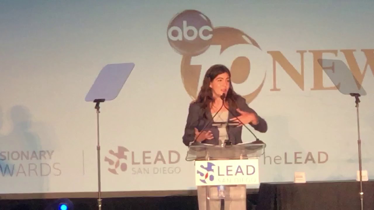 Chloe wins ABC News spotlight visionary award - YouTube