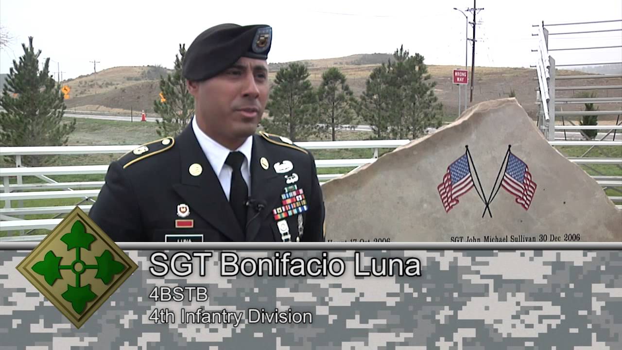 4ID Memorial Day Ceremony 2013 - YouTube