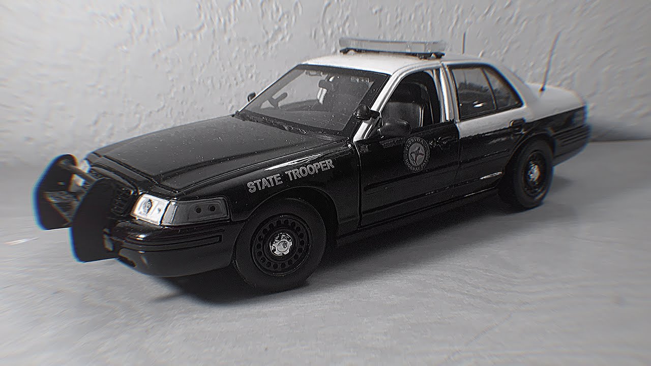 1/18 Scale FHP Ford Crown Vic With Working Lights Montage. - YouTube