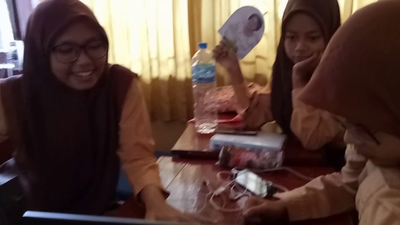 Mannequin Challenge Garuda Ketjeh SMANSA SUMENEP - YouTube