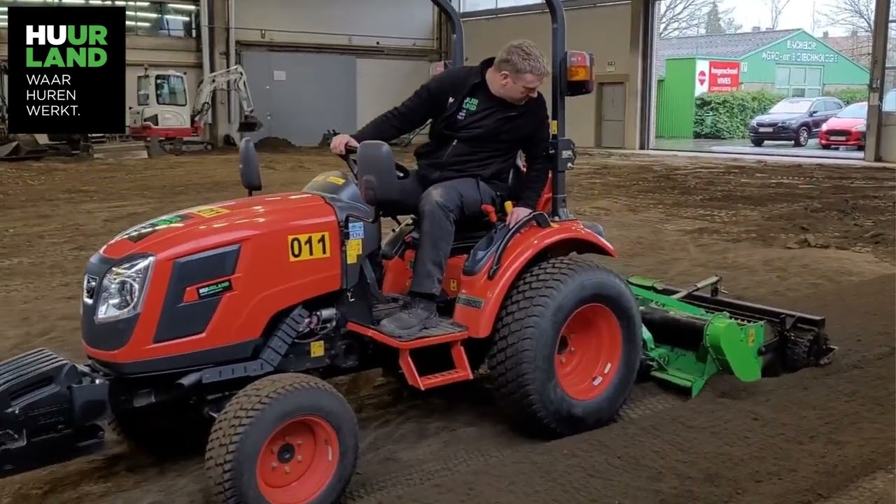 Tractor met overtopfrees huren bij Huurland - demonstratievideo - YouTube