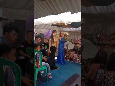 VOC: Shabrina kirei & Yunie Cimory                   Lagu: Basah-basah crot
