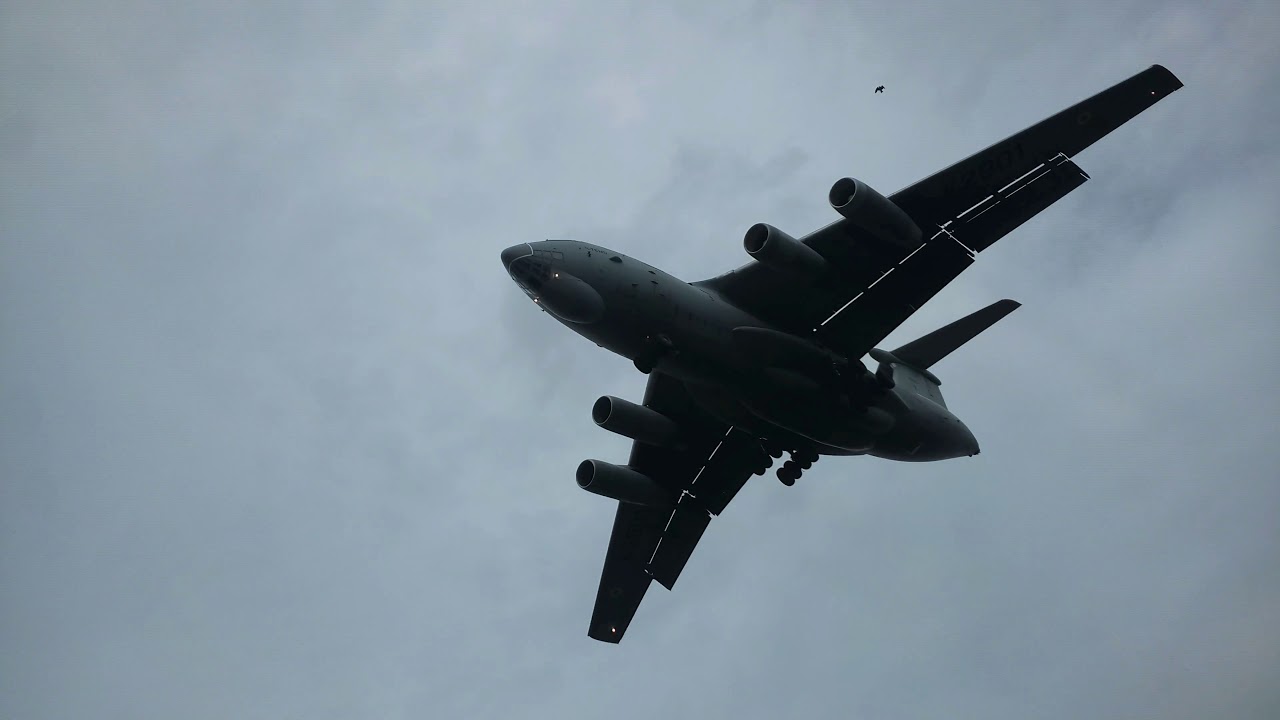 IAF Ilyushin iL-76 landing at Trivandrum International Airport (TRV) 4K ...