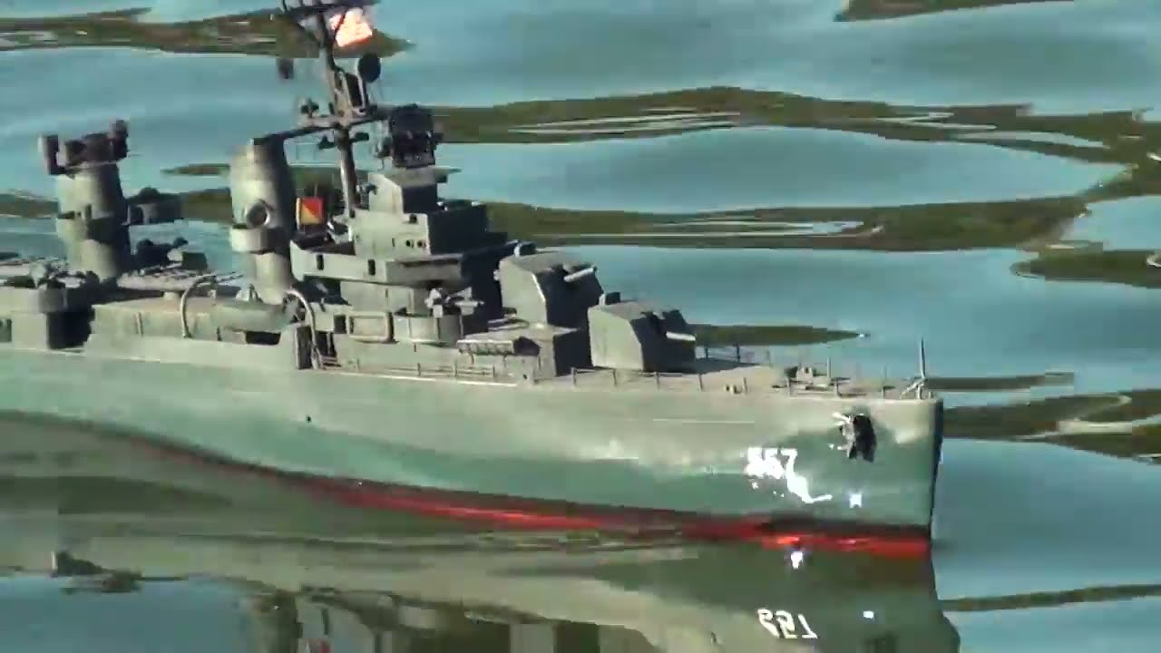 RC Fletcher class destroyer, DD-557 "USS Johnston" - YouTube
