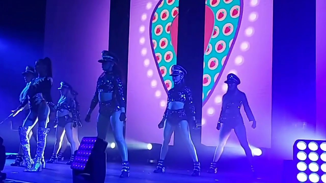 Tini en VIVO Volver tour - FRESA MEXICO - YouTube
