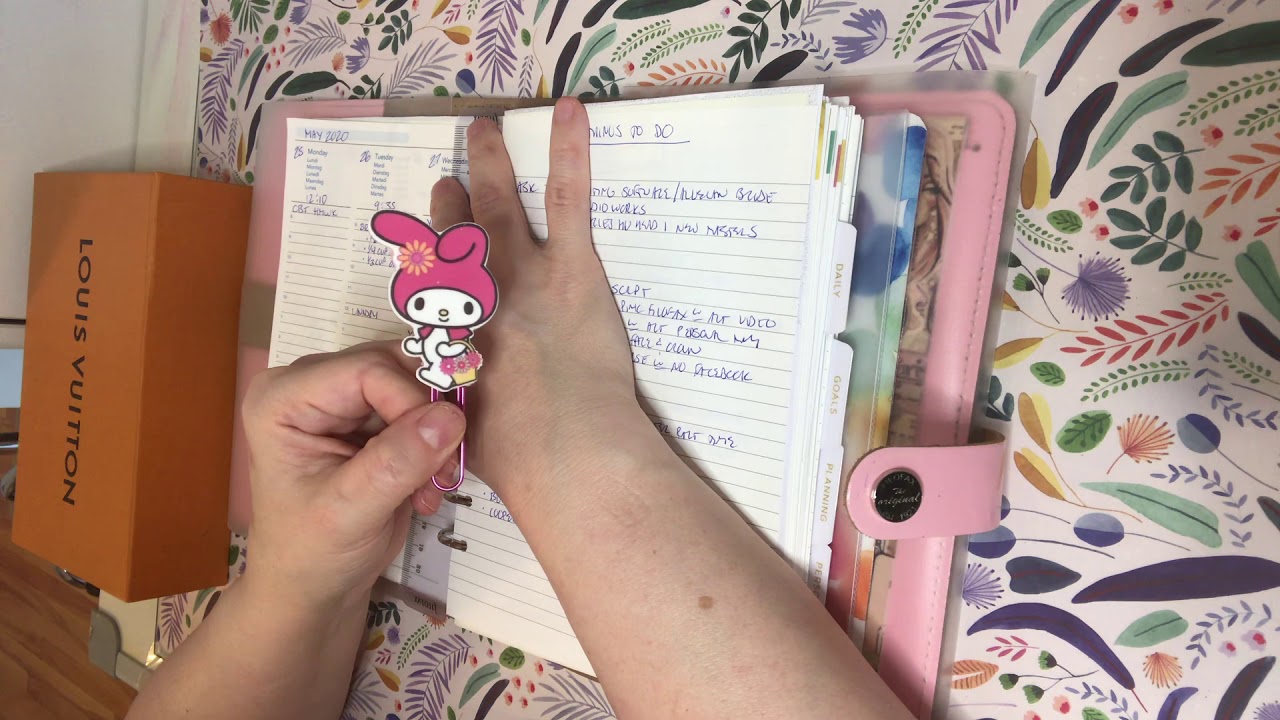 Pink Filofax A5 planner agenda - YouTube