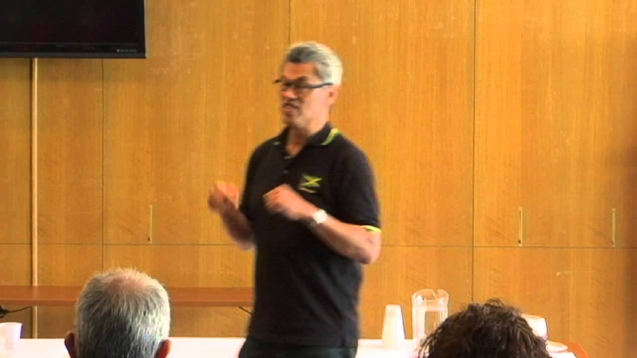 CHLA StoryCon 2015: Robert Nap Hosang - YouTube