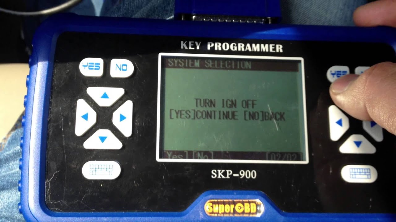 SuperOBD SKP-900 SKP900 Key Programmer Operation Video for Reading ...