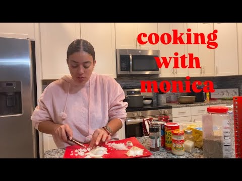 COOKING WITH MO:) SAUSAGE & PASTA SOUP - YouTube