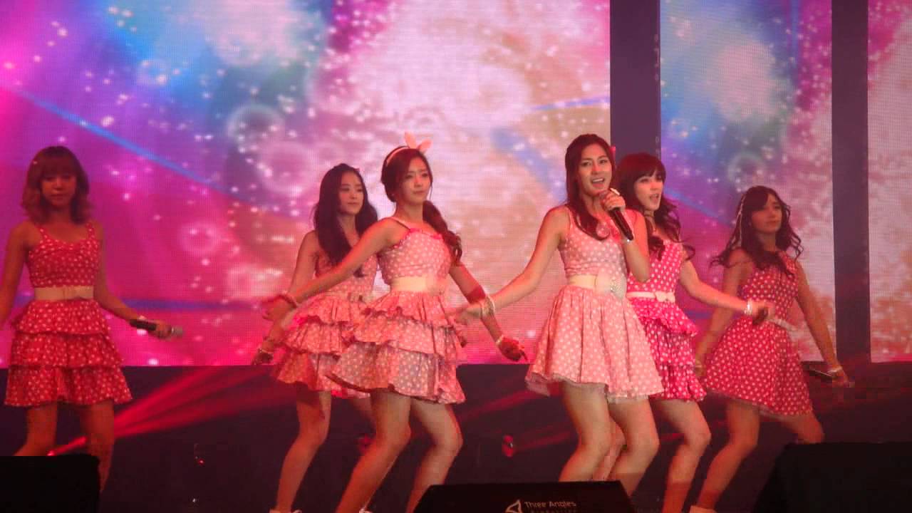 [HD Fancam] 131025 APink My My @ Vizit Korea - YouTube