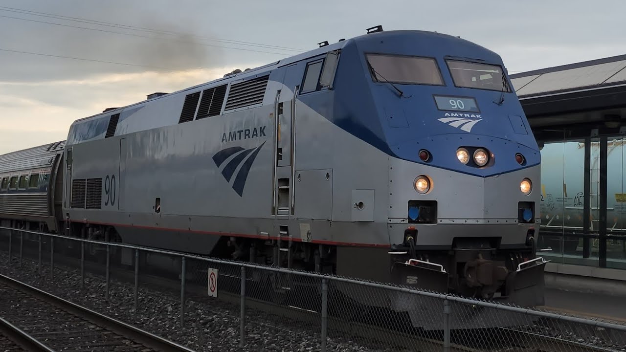 Amtrak 63 / VIA 98 (Maple Leaf) - 90 Departing Aldershot - YouTube