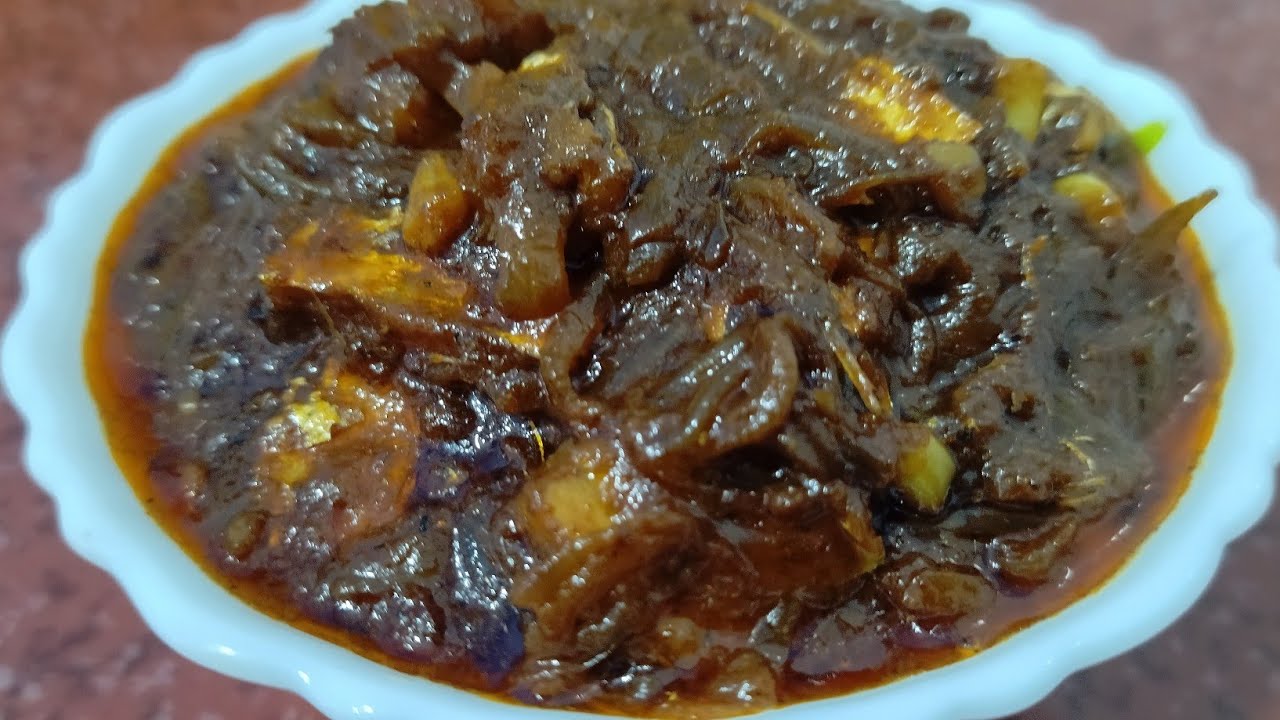 Delicious Dry Fish Recipe | Chandana Sutki Vuna Recipe | Sutki Chutney ...