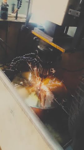 ¡LA EROSIONADORA, EFICIENTE Y PRECISA PARA MECANIZAR MATERIALES DUROS ...