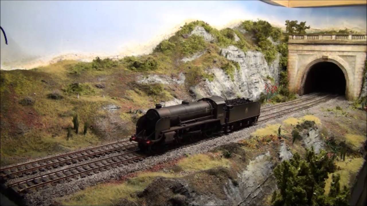 Hornby LSWR S15 Zimo DCC YouChoos Sound - YouTube