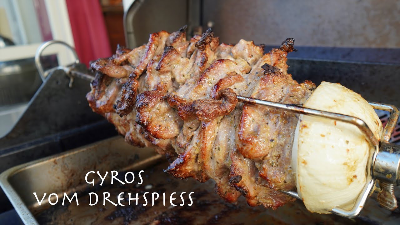 Gyros vom Drehspieß auf dem Napoleon Rogue SE 525 Gasgrill | Triple Oak ...
