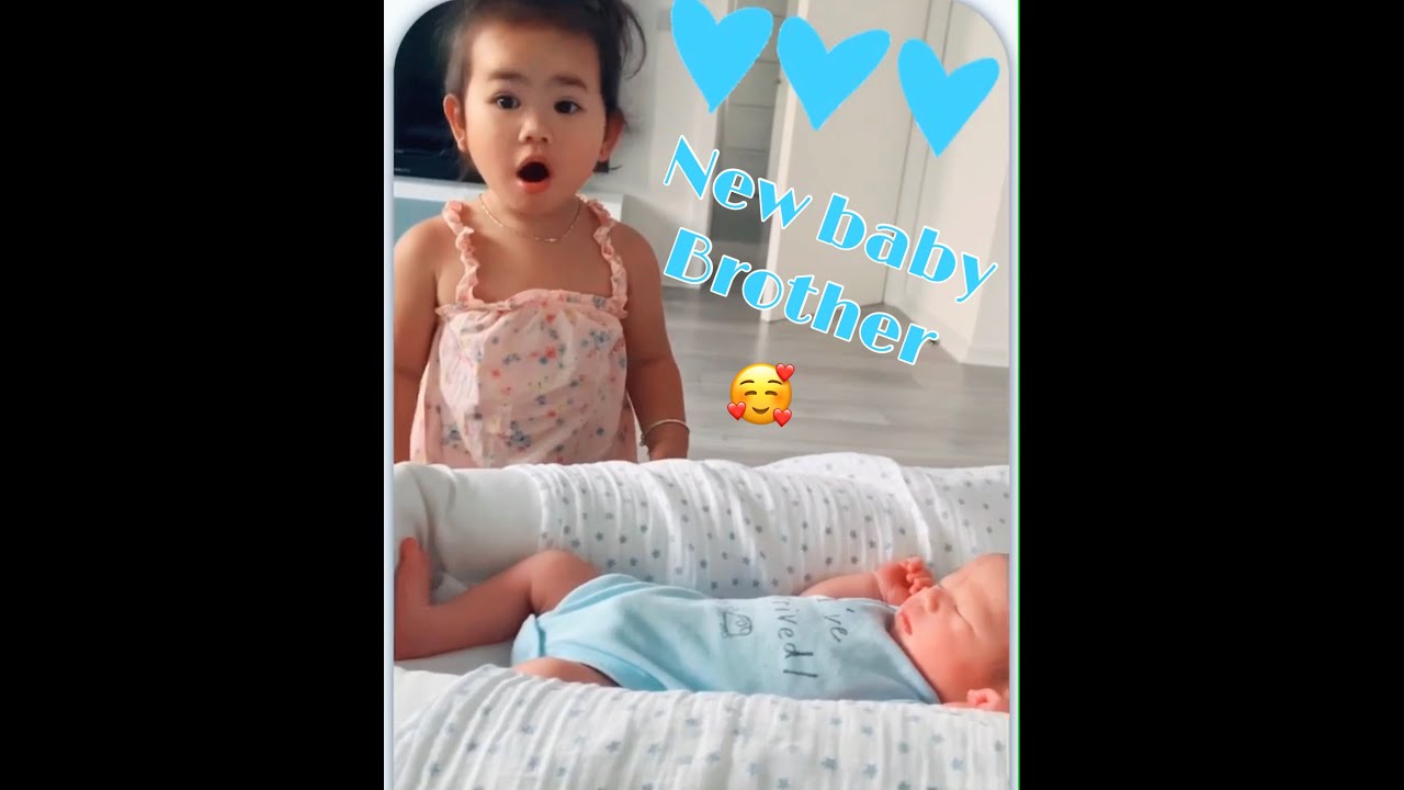 Ayviana meets her baby brother, Kayson. - YouTube