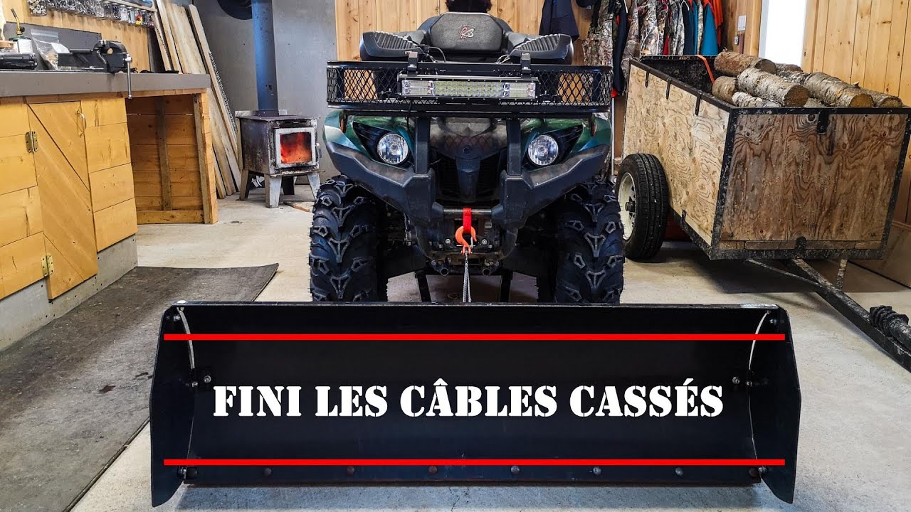 Installation de pelle à neige sur le treuil du VTT - YouTube