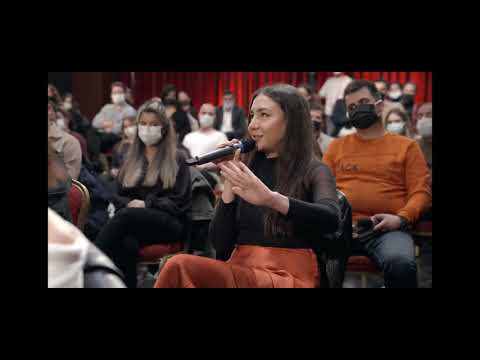 Konuşanlar - Bütün İşleri Yapan Kız 😂 #konuşanlar #exxen #hasancankaya