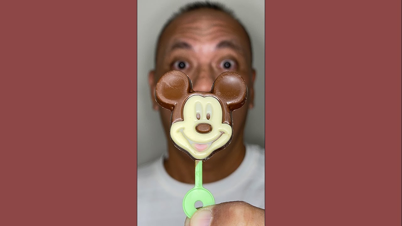 👂ASMR DISNEY GLICO MICKEY MOUSE CHOCOLATE LOLLIPOP CANDY EATING SOUNDS👂 ...