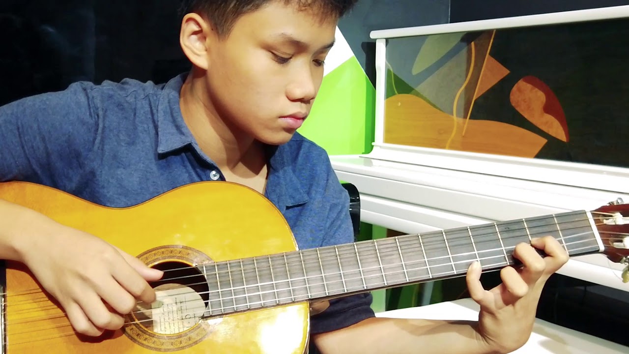 Silent Night | Guitarist Phúc Nguyên - YouTube