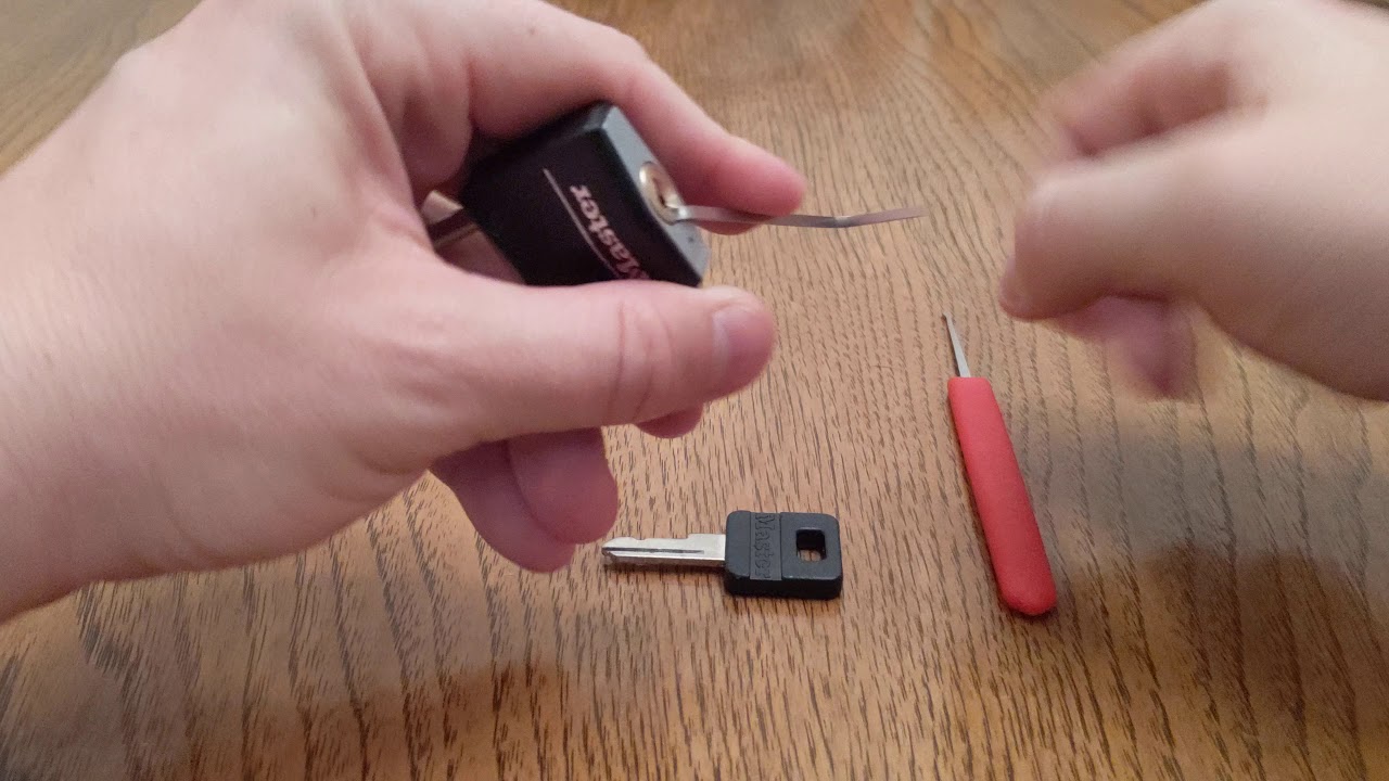 Master Lock 131 Picked - YouTube