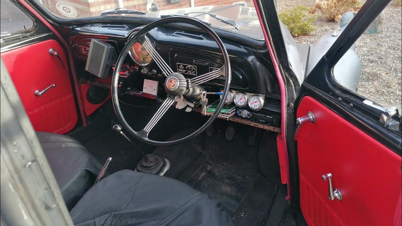 How I fitted Gauges to Morris Minor (George) - YouTube