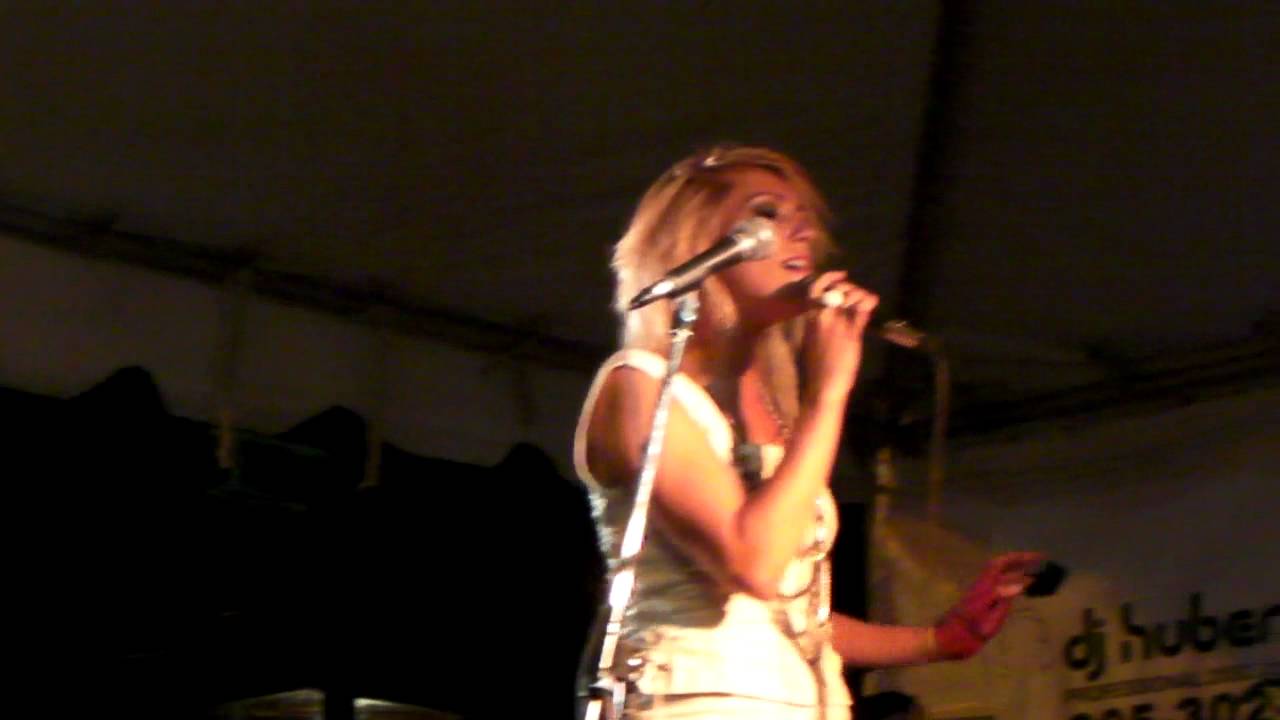 Anna Cyzon, "Whisky Stained Nights", Toronto, 17-09-2011 - YouTube